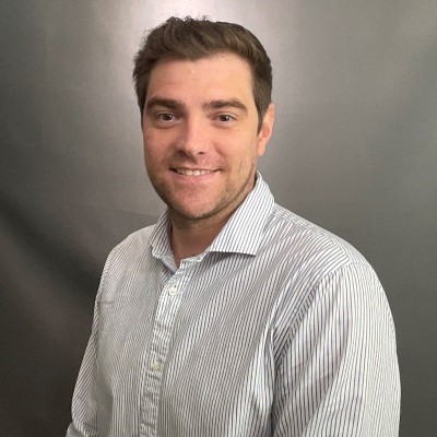 Particle Shape Causes Invisibility with Optical Camouflage